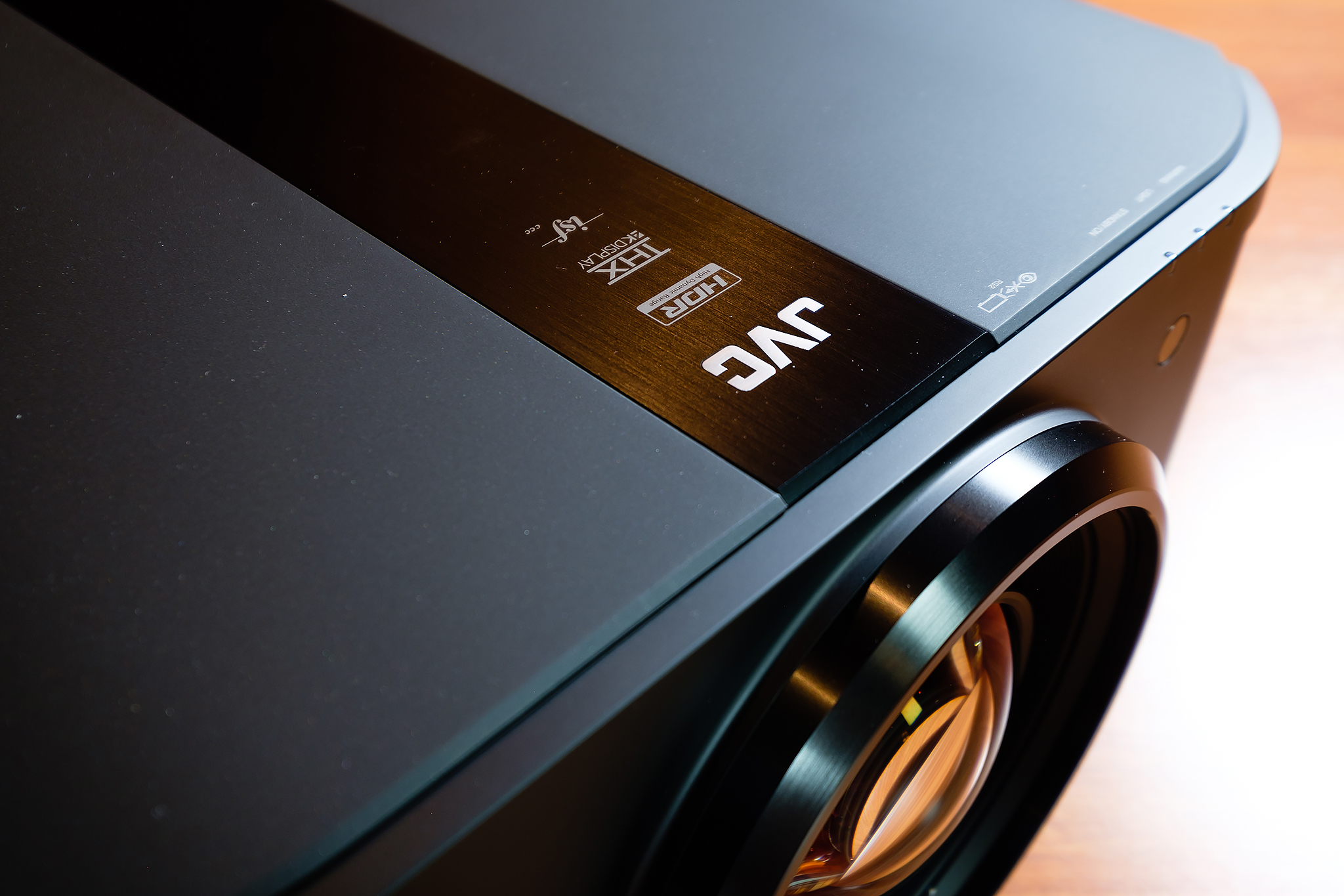 JVC DLA-NX9 - Mor Aek Home Theater